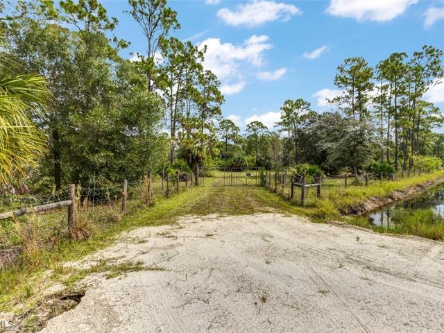 2201 Riviera Ave, Clewiston, FL 33440 | MLS #2025014 | Compass