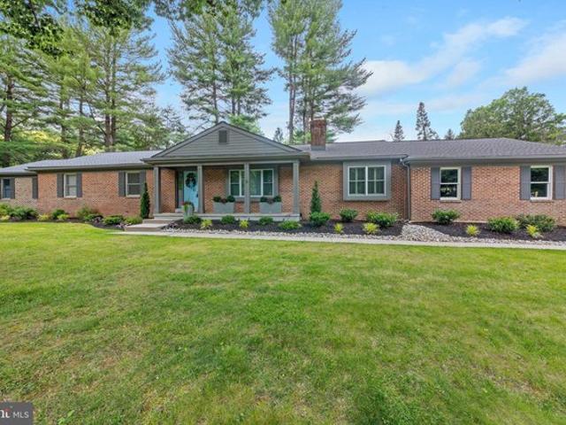 2201 Stackhouse Dr, Yardley, PA 19067