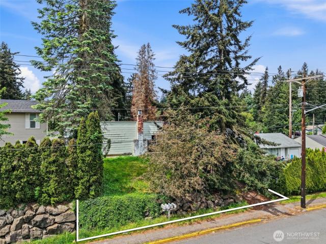 2201 th Avenue W