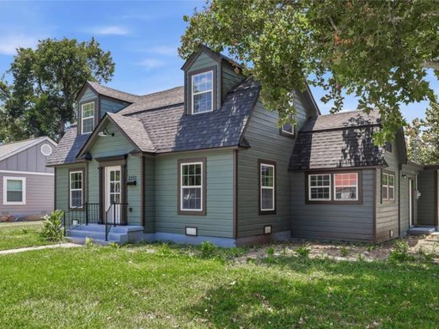2201 Vincent St, Brownwood, TX 76801
