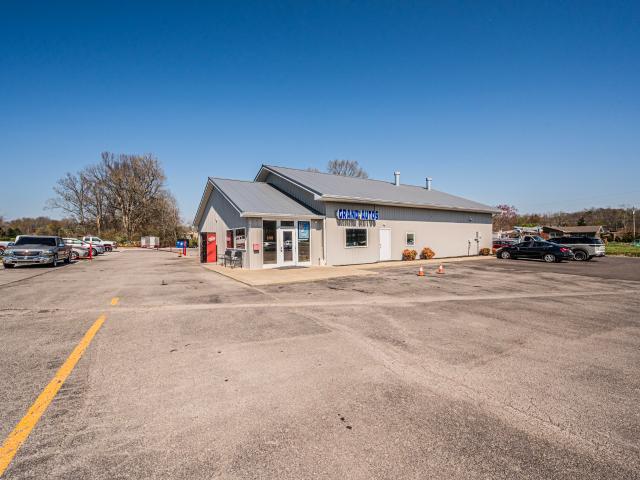 2201 W Everly Brothers Blvd