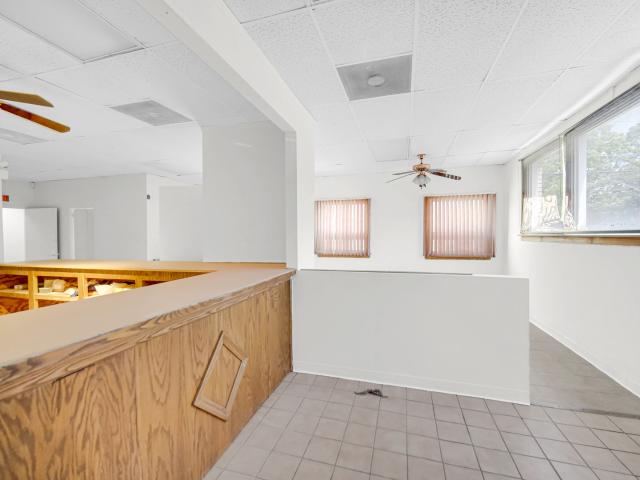2201 W Roosevelt Road