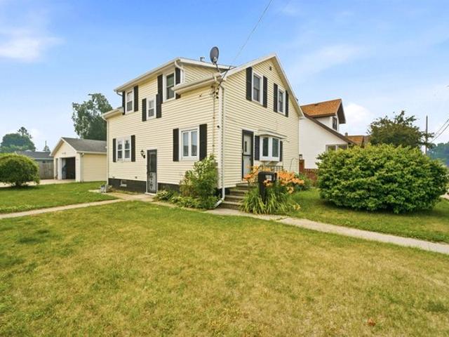 2201 11th St, Two Rivers, WI 54241