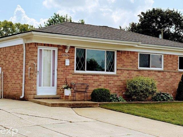 22024 Evergreen St, Saint Clair Shores, MI 48082