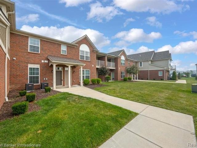 22026 Andover Dr, Macomb Township, MI 48042