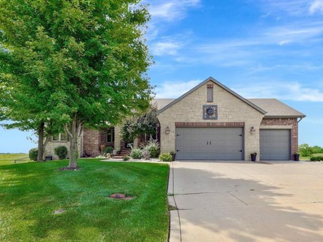 2202 N Foxfire Ct, Augusta, KS 67010