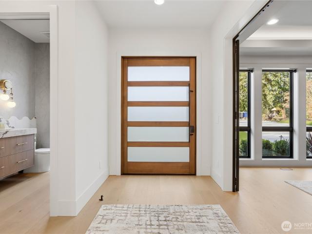 2202 nd Pl SE, Bellevue, WA 98004 | MLS #2472