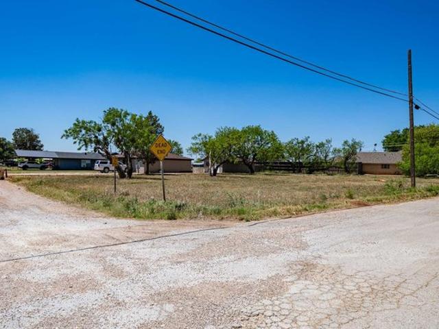 2202 Avenue N, Anson, TX 79501