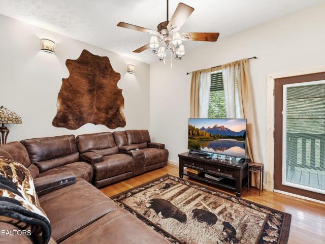 2202 Applewood Rd