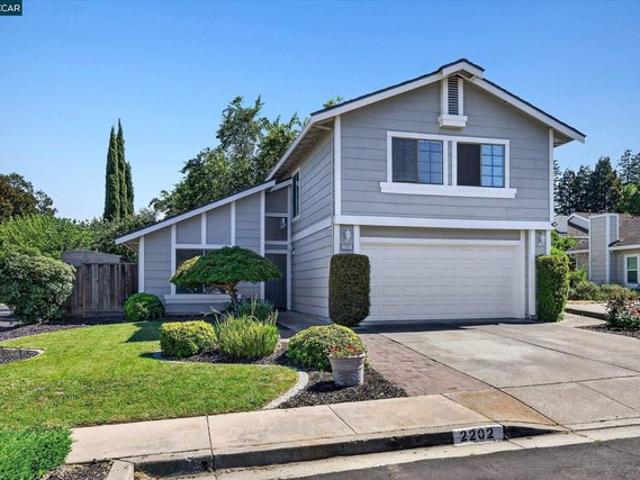 2202 Boulder Creek Ct, Martinez, CA 94553