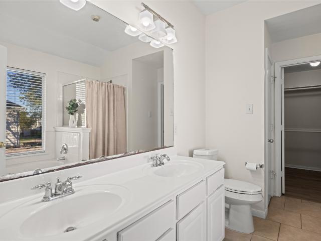 2202 Chelsea Vale Dr, Fresno, TX 77545 | MLS #30765