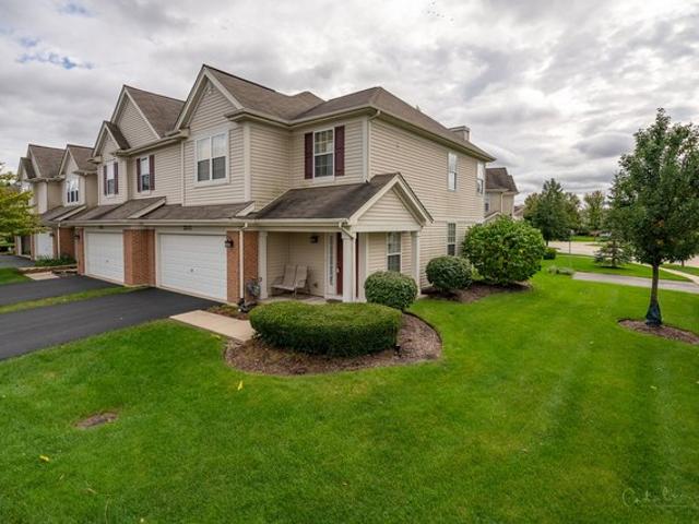 2202 Claremont Ln, Lake in the Hills, IL 60156