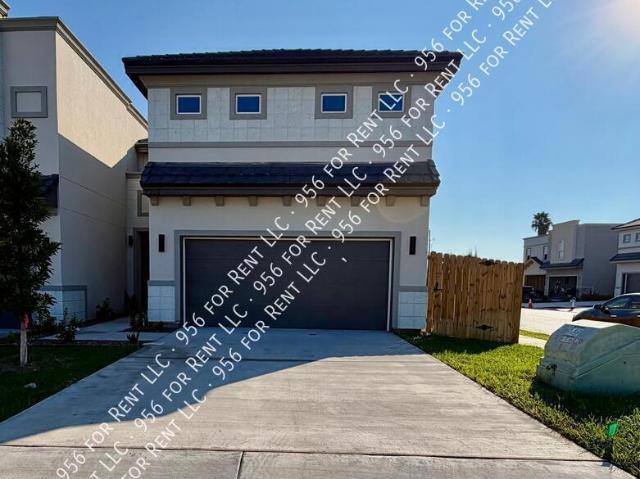 2202 Corales St, 3 beds, 2 full baths
