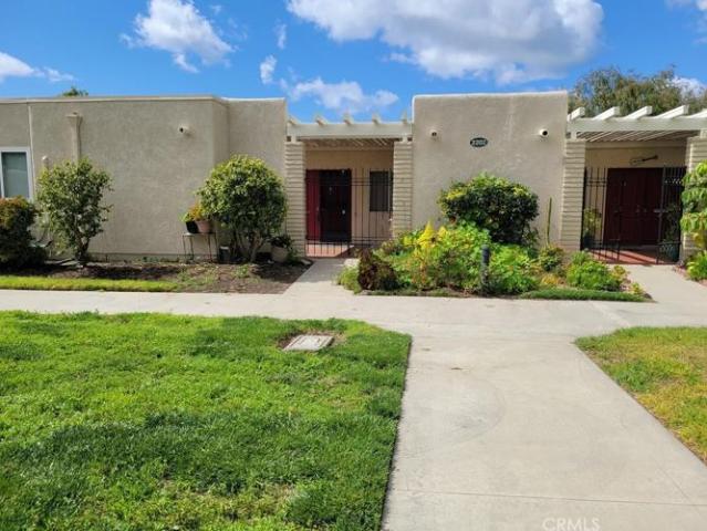 2202 E Via Mariposa #B, Laguna Woods, CA 92637