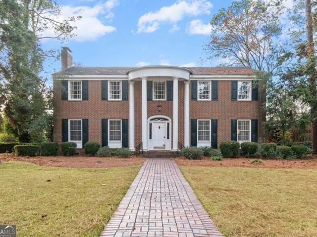 2202 Emory Dr, Tifton, GA 31794