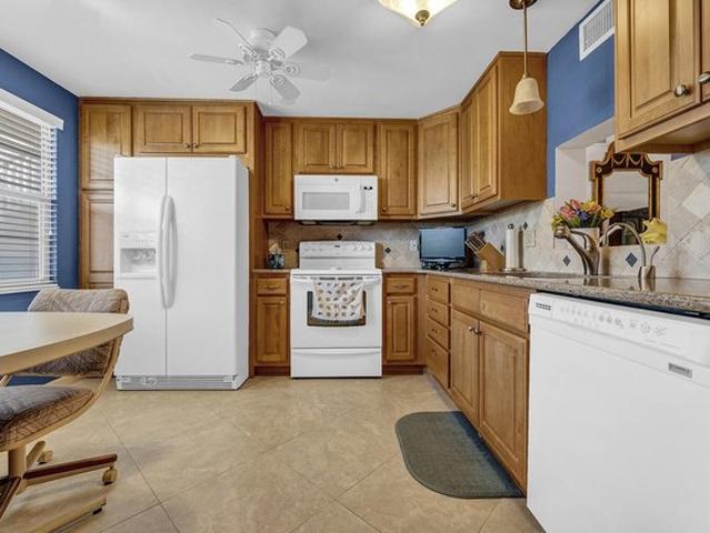 2202 Lucaya Bnd Apt C3, Coconut Creek, FL 33066