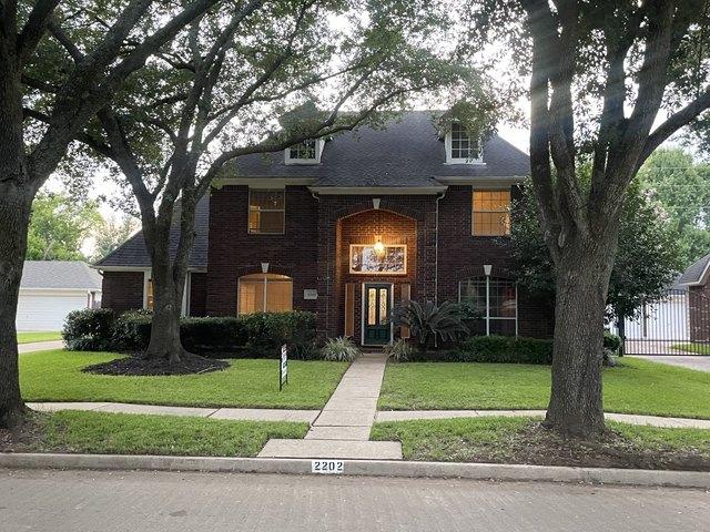 2202 Plantation Bend Dr, Sugar Land, TX 77478