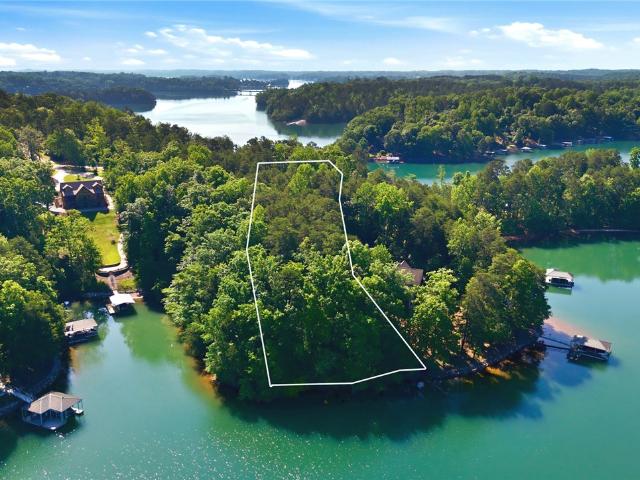 2202 Retreat Pointe Road