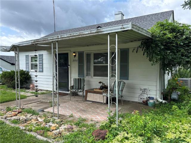 2202 S 37th Street