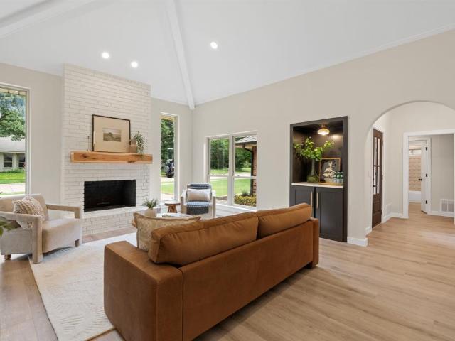 2202 Silver Holly Lane