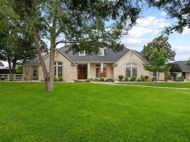 2202 Somerset, Midlothian, TX 76065