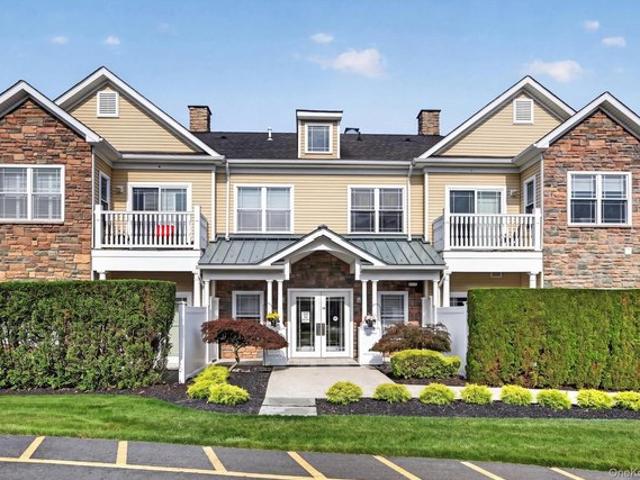 2202 Views Way, Pomona, NY 10970