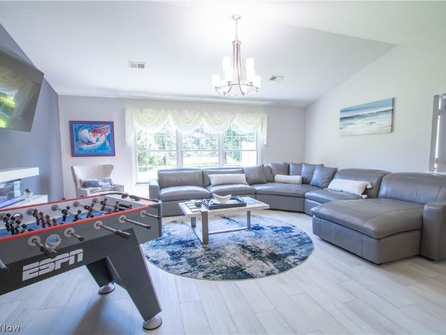 2202 Westwind Drive