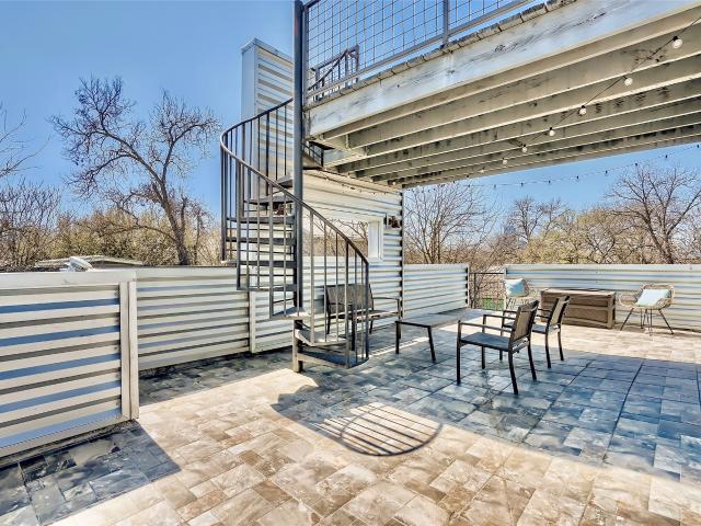 2202 Willow St, Unit B, Austin, TX 78702 | MLS #3388 | Compass