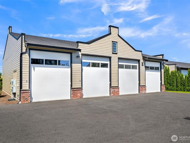 2203 Mercedes Drive # 4