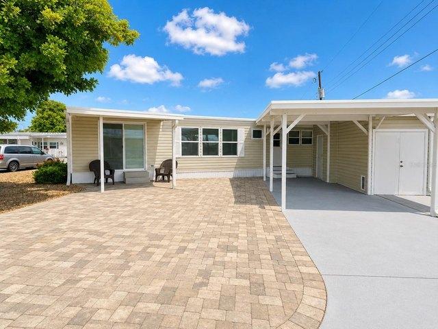 2203 Minnesota Ave, Bradenton, FL 34207
