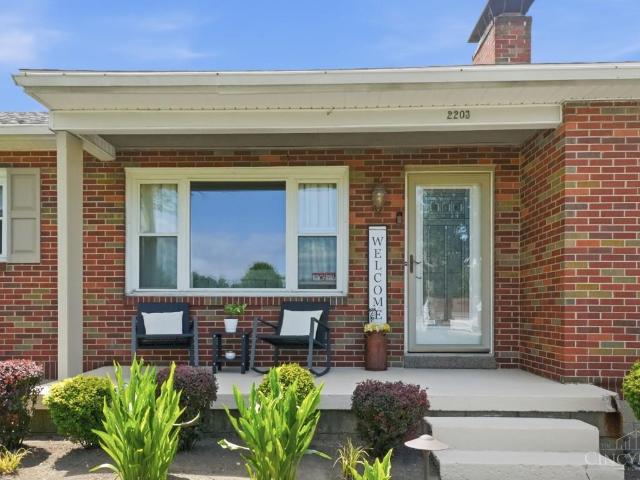 2203 Miracle Mile