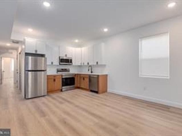 2203 N 7th St #3