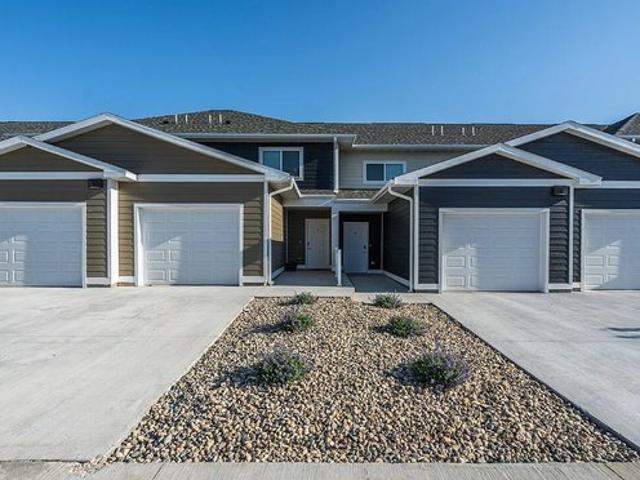 2203 Ace Ave, Brookings, SD 57006