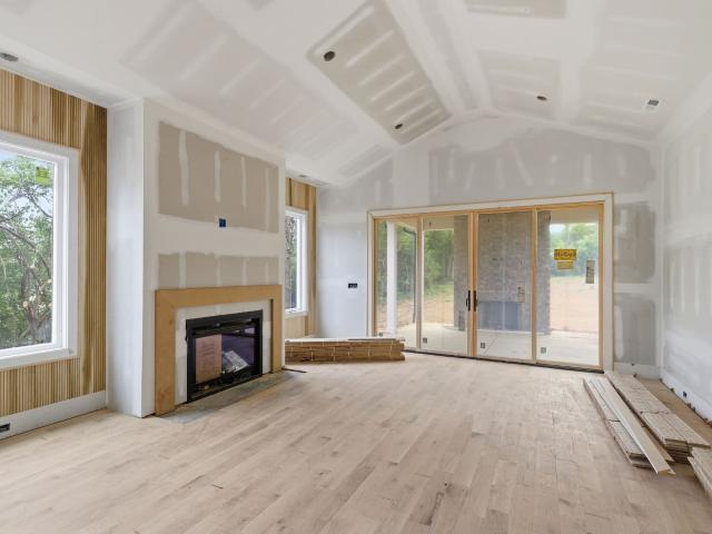 2203 Castleman Dr