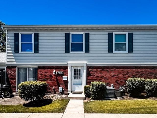 2203 Cardinal Ct Unit 2203, Schaumburg, IL 60194