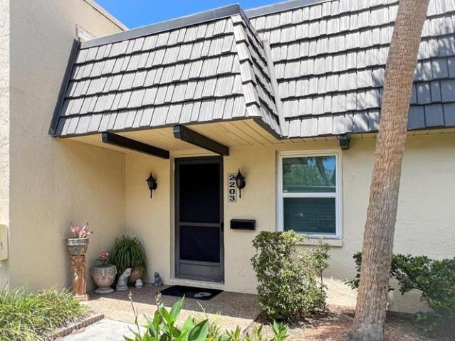 2203 Cordova Green, Seminole, FL 33777