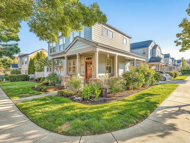2203 Dollarhide Way, Ashland, OR 97520