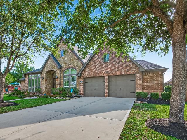 2203 Draycutt Drive
