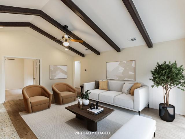 2203 Farnswood Cir