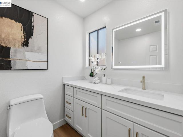2203 Glenmount Dr