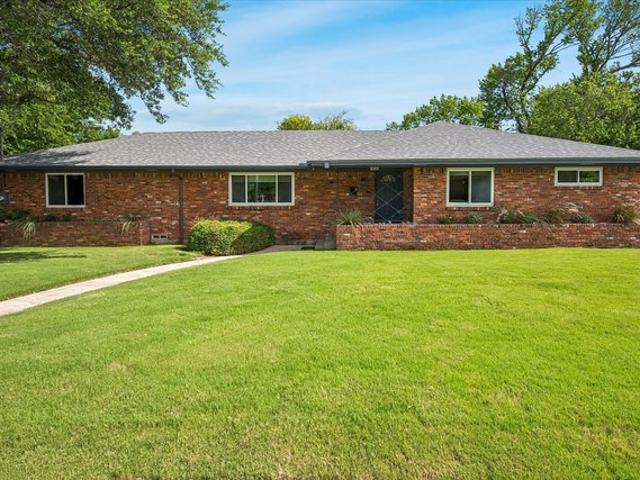 2203 Healey Dr, Dallas, TX 75228