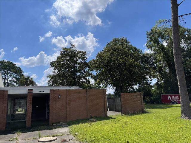 2203 Louisiana Drive
