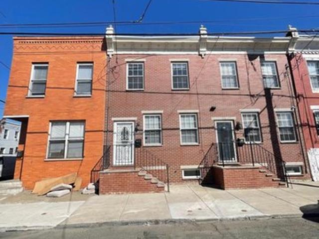 2203 S 5th St, Philadelphia, PA 19148