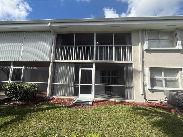 2203 SE 27th Dr, Unit 102A, Homestead, FL 33035 | MLS #A11912