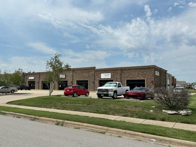 2203 2 W Petrus Circle