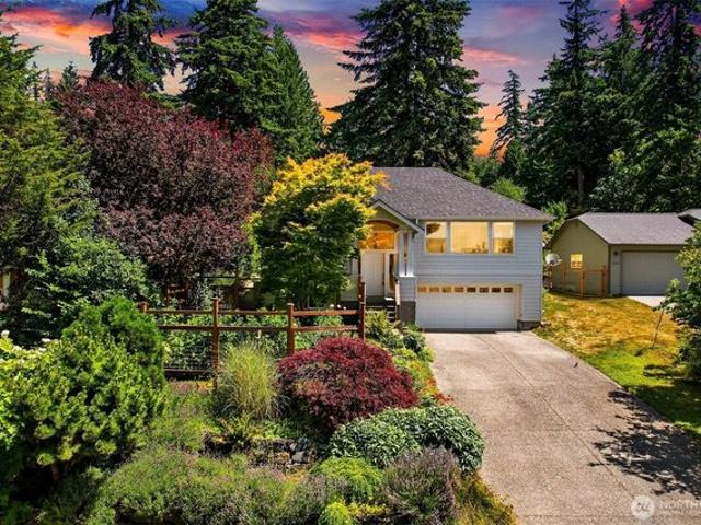 2203 36th St, Bellingham, WA 98229