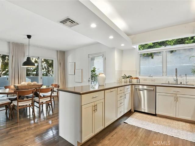 2203 3rd St, Unit 1, Santa Monica, CA 90405 | Compass