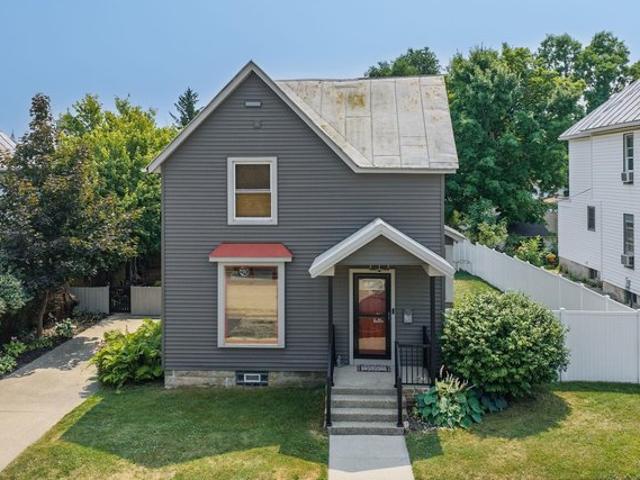 220 3rd St, Baraboo, WI 53913