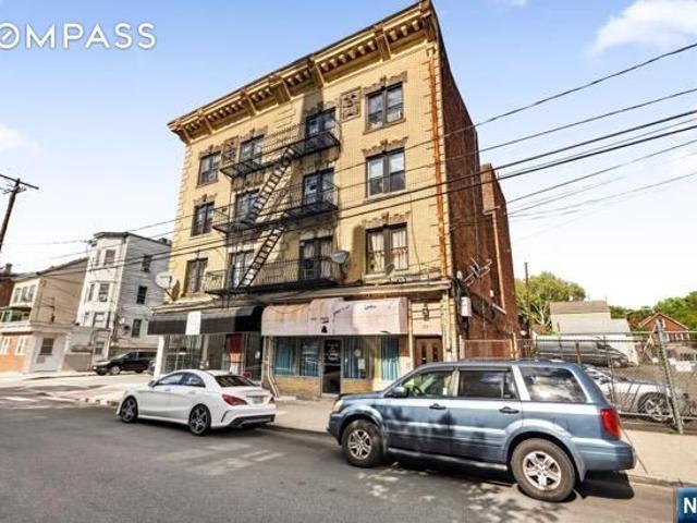 220 3rd St 15, Passaic, NJ