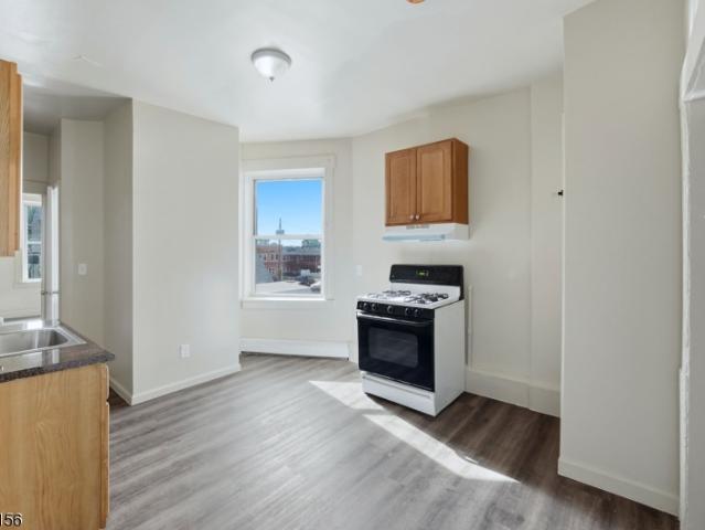 220 3Rd St # 15